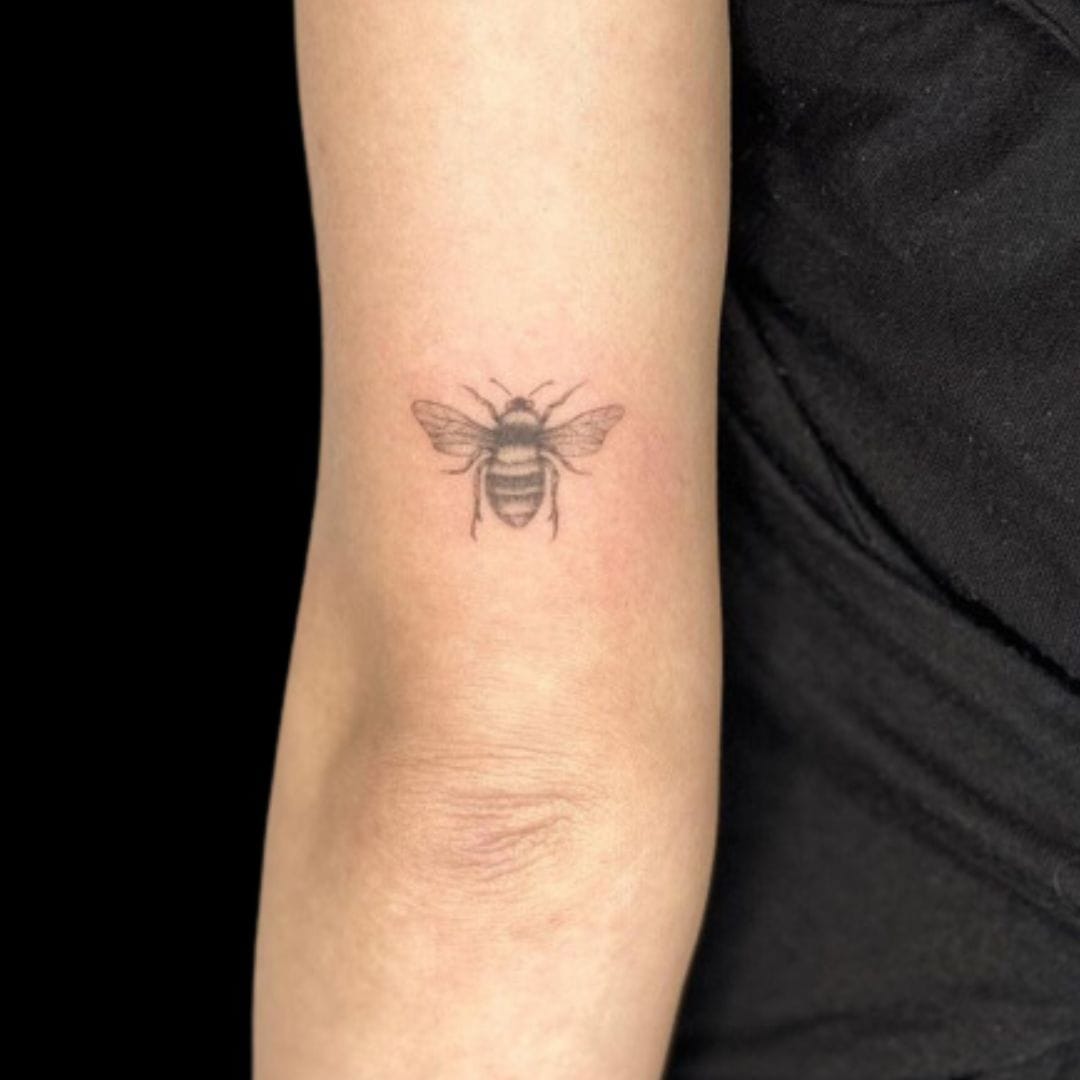 20 Bee Tattoo Ideas & Designs For 2025 - CB Ink Tattoo